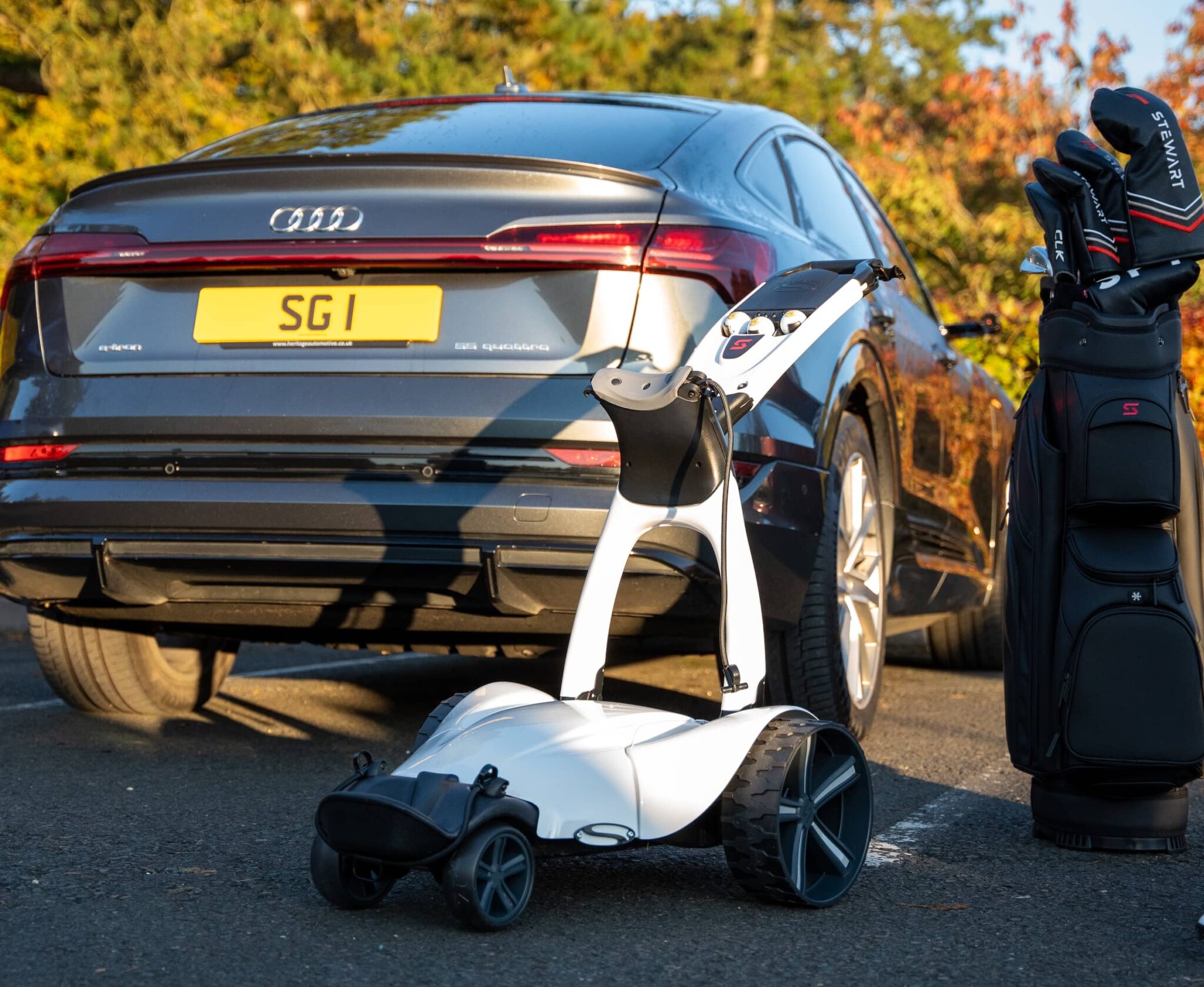 Stewart Golf Unveils Advanced V10 Remote Electric Trolley - Love Live Golf